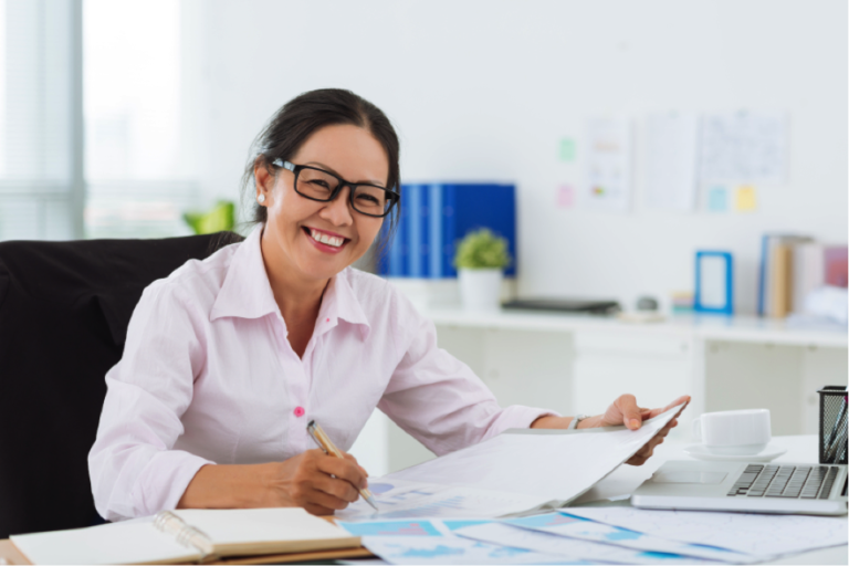 Pursue Office Administration Certification Vancouver | AOLCC